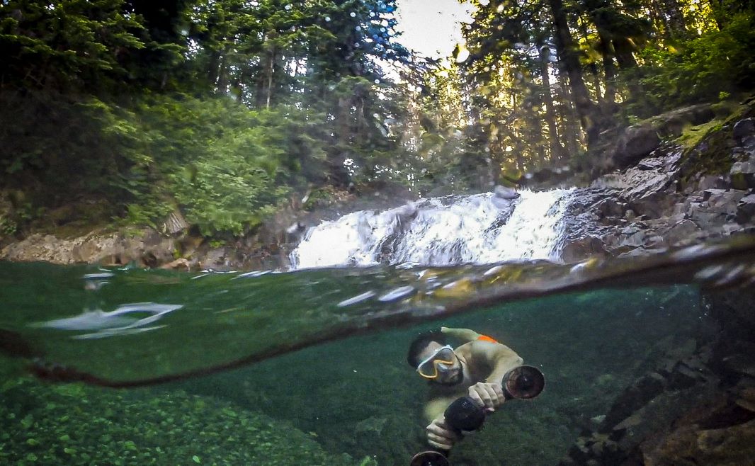 Beginner's Guide to Freshwater Diving – Sublue Underwater Scooter